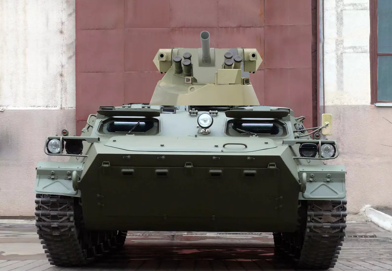 Alternative BTR-82m. Rûsya