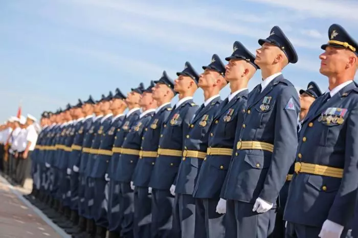 Ensaio dun desfile militar en Kiev no novo uniforme militar ucraniano