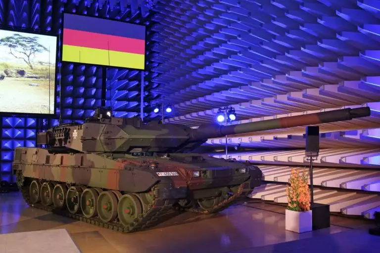 Update Bundeswehr armoréiert Gefierer. Leopard 2A7V geet op Truppen