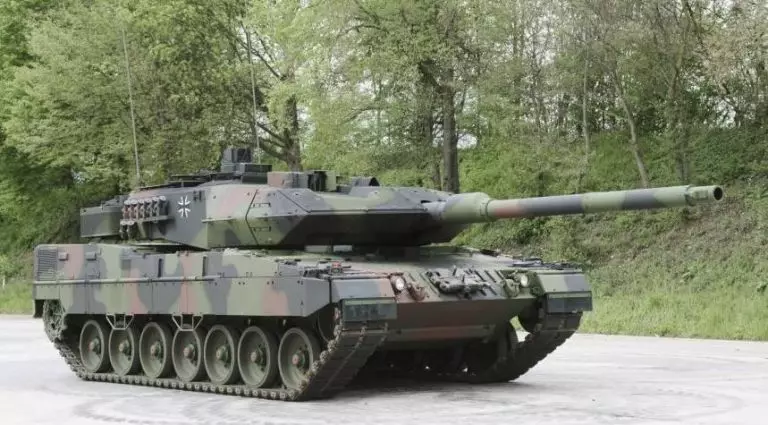 Update Bundeswehr armoréiert Gefierer. Leopard 2A7V geet op Truppen