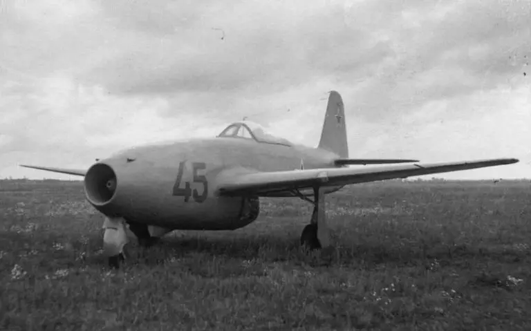 Multipurpose fighter yak-17. USSR.