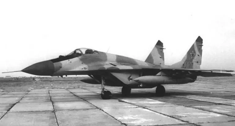 تولید پرندگان فولادی از دست رفته. بخش 7. هواپیمایی نظامی شوروی: سال 2010 14478_26