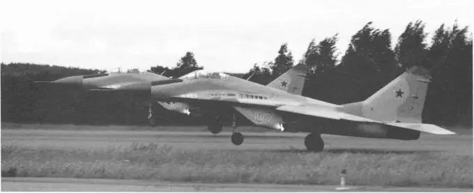 Kogenud Nõukogude õhusõidukid lääne silmade kaudu. Mikoyan MIG-29 FULCRUM mitmeotstarbeline võitleja (MIG-29)