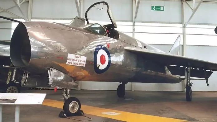 El prototip d'il·luminació P1A des de l'exposició del Royal Air Force Museum a Hendon. Foto: Alan d r Brown