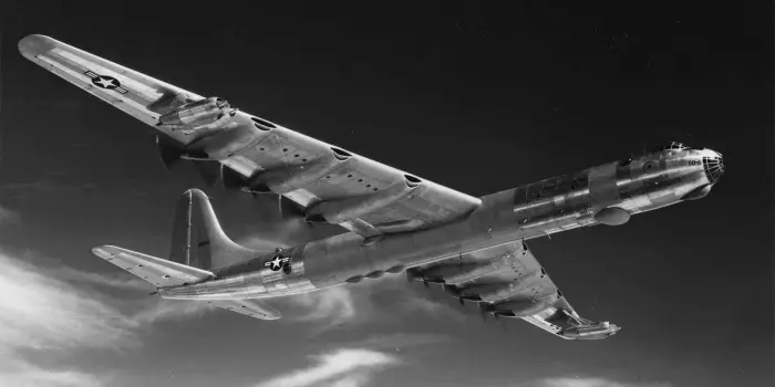 Létající haton. Deset Motor Bomber Historie