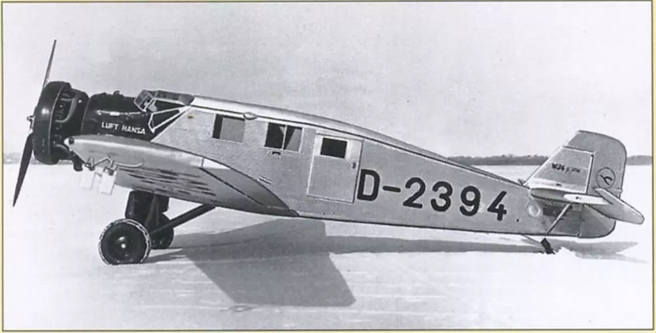 Ing taun 1926, Junkers ngenalake mobil w 33 - w 34, yaiku pewaris pesawat kulawarga F 13. Ing taun-taun sabanjure, mobil-mobil iki wis mbuktekake kanthi sampurna. Gambar iki nuduhake w4 Fi Castor (nomer pabrik 2733) Luft Hansa Airlines sing dilengkapi karo mesin radial Hornet BMW; 1933