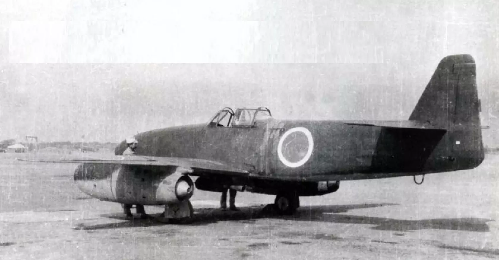 Sebbene Nakajima Kikka sulla configurazione fosse simile a Messerschmitt Me 262 non c'era alcuna raffinatezza aerodinamica, che aveva un aeromobile tedesco più ampio. Il prototipo, la cui fabbricazione è stata completata nell'agosto del 1945, ha reso il suo primo volo il 7 agosto. Un altro tentativo di volo è stato intrapreso davanti alla resa del Giappone il 15 agosto, ma è stato interrotto per il decollo