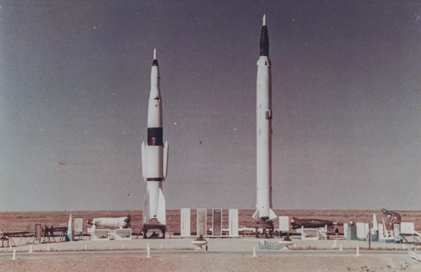 Esposizione di razzi e risultati spaziali presso il Kapustin Yar Polygon, settembre 1958 Mil.ru