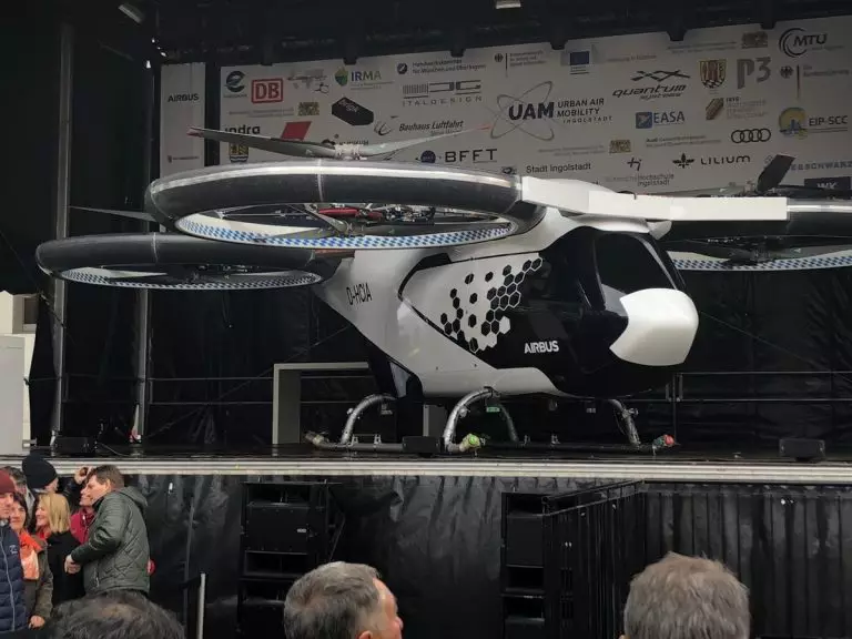 O primeiro taxis de aire non tripulado CityAirbus pronto sairá na pista