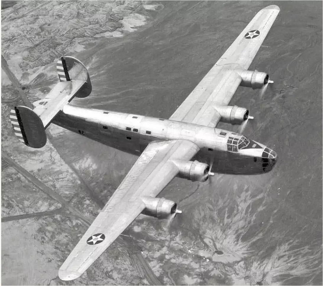 The Consolidated XB-24 Bombarder ຫນັກໄດ້ເຮັດໃຫ້ຖ້ຽວບິນທໍາອິດຂອງມັນໃນເດືອນທັນວາ 29, 1939. ກ້າວຫນ້າຢ່າງກ້າວຫນ້າຂອງ Bomber ອາເມລິກາສີ່ມິຄະດີລາຄາເກີດຂື້ນໃນກາງປີ 1941