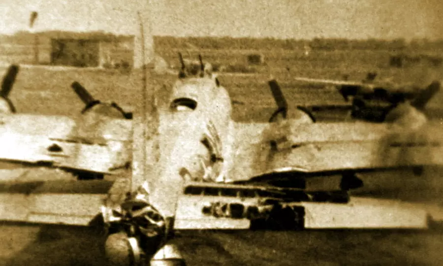 Б-17г 2г 2г 2г 2г 2г 2нче Чарльз Лаверрара белән 1944 елның 16 августында кире кайткач бозылган