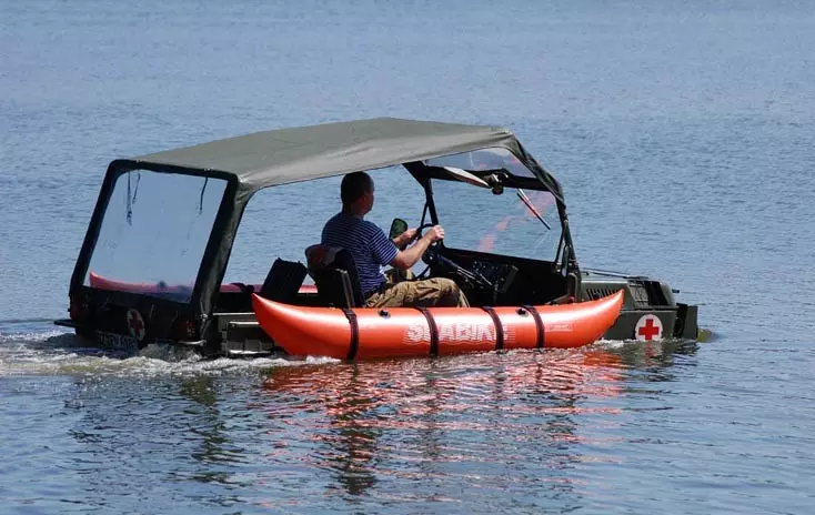 Alternative ferzje fan Amphibian Car.