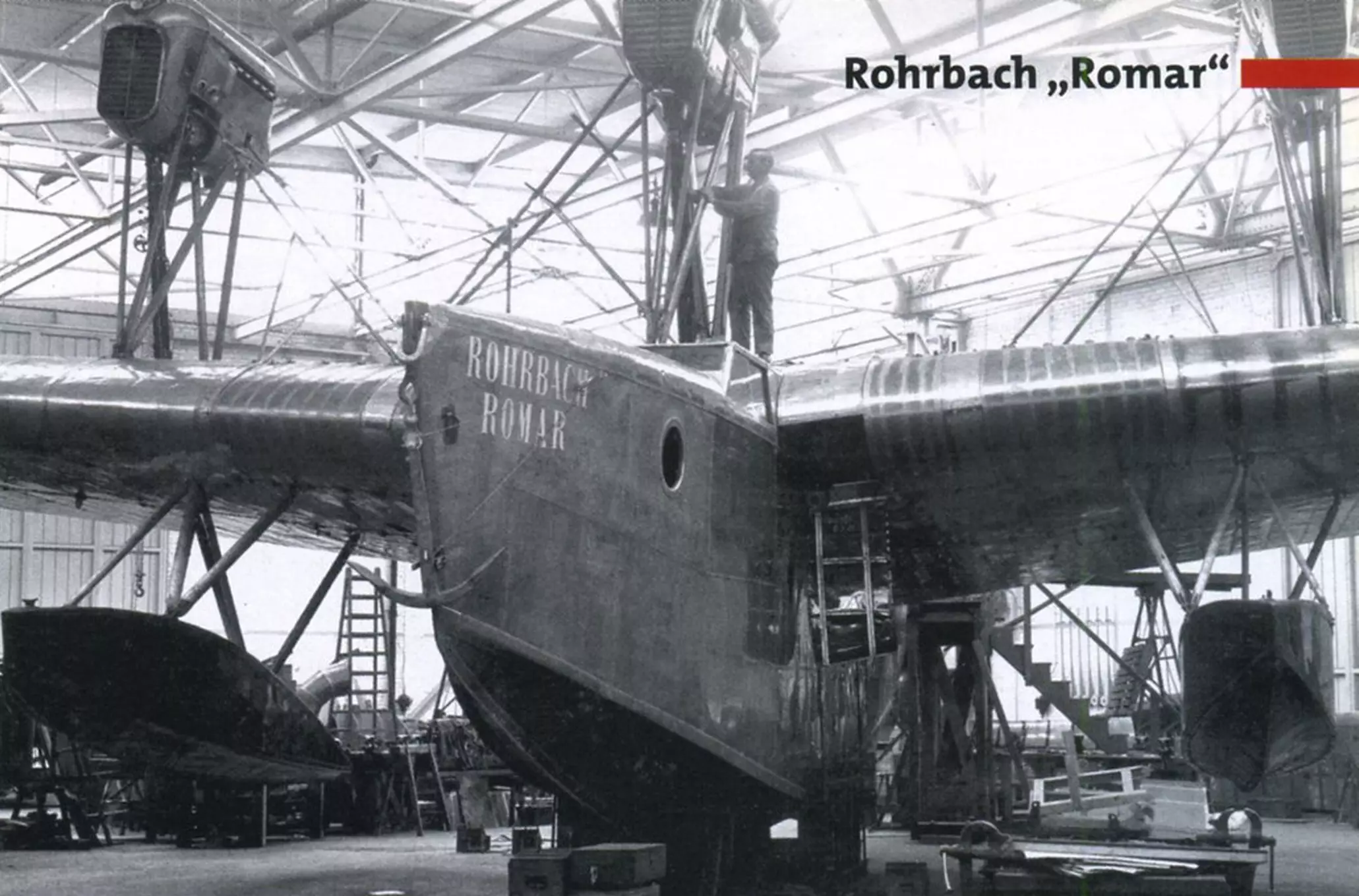 Rohrbach Metall-Flugzeugwerke leit yn it sintrum fan Berlyn yn it wurkgebiet. Yn 1927 waarden mear flechtboaten Romar boud by de produksjefoarsjenningen fan dit bedriuw.