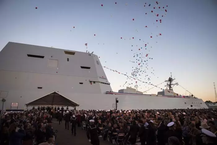 Missão esquadrada Zumwalt transmitiu a Marinha dos EUA