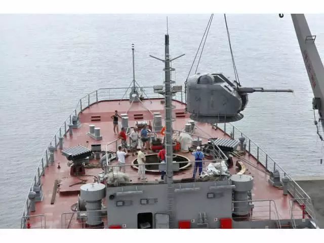 赤道几内亚海军力量的增长与乌克兰根源的增长。