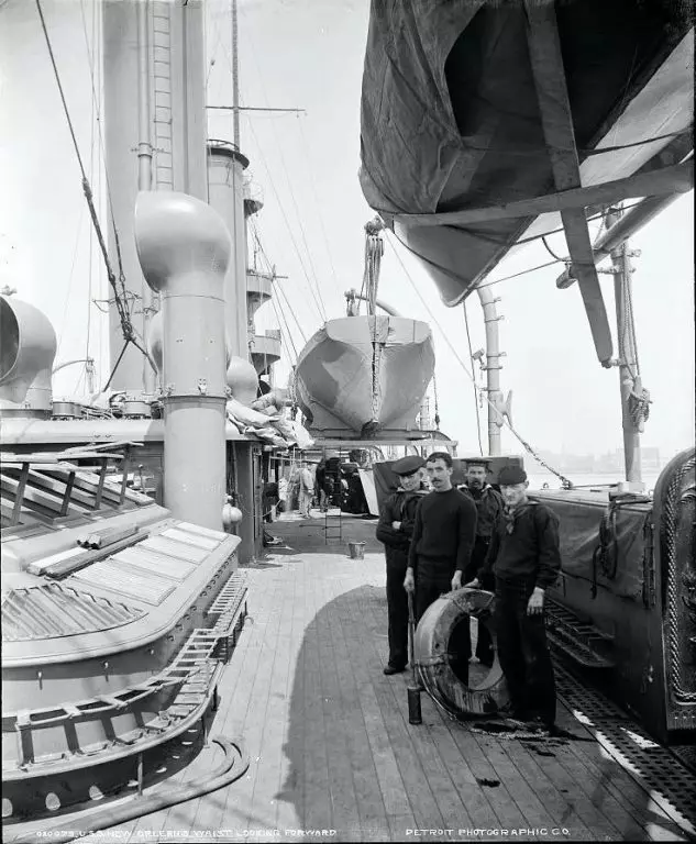 Maayo kaayo nga pagpalit. Armored Cruiser Cl-22 