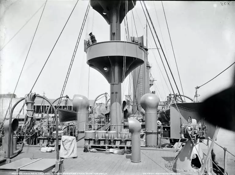 Maayo kaayo nga pagpalit. Armored Cruiser Cl-22 