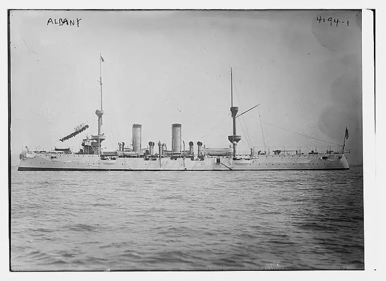 Maayo kaayo nga pagpalit. Armored Cruiser Cl-22 