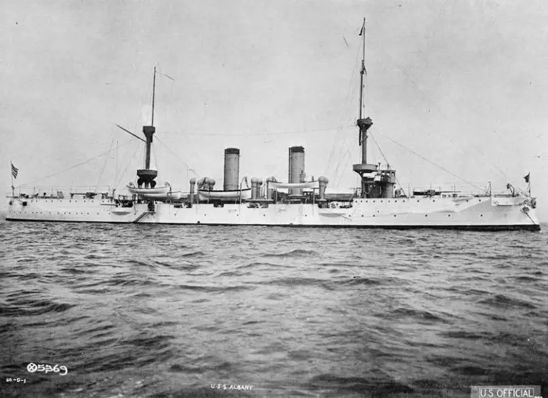 Maayo kaayo nga pagpalit. Armored Cruiser Cl-22 