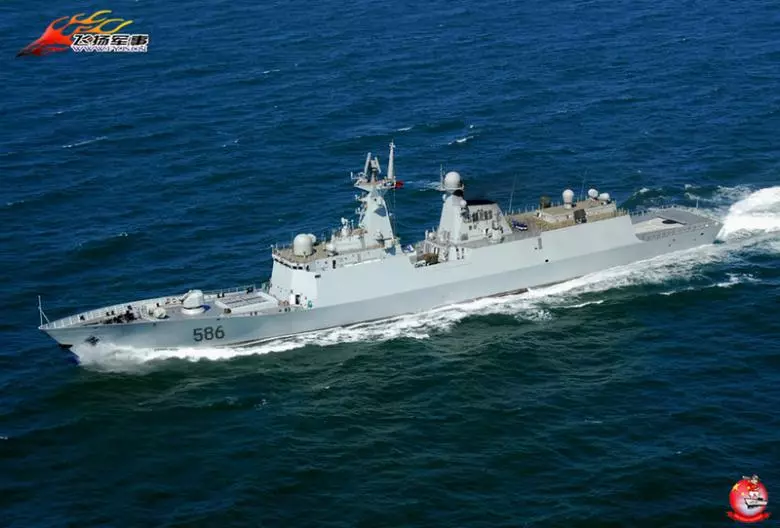 Mare na Kitajskem Rocket Frigates.