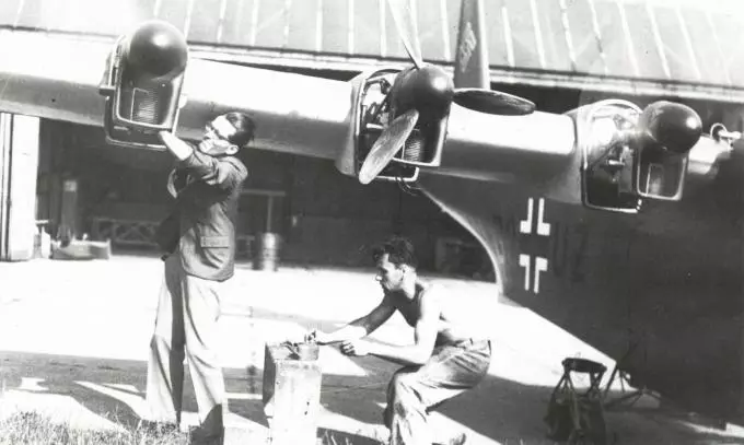 Vähentynyt jättiläinen. Kokeellinen FGP-227 Flying Boat. Saksa