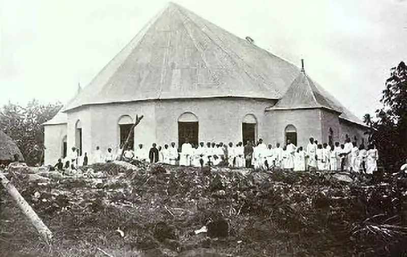 Stone Methodist Church. Oceanien, andra hälften av XIX-talet. NationalGeographic.org.