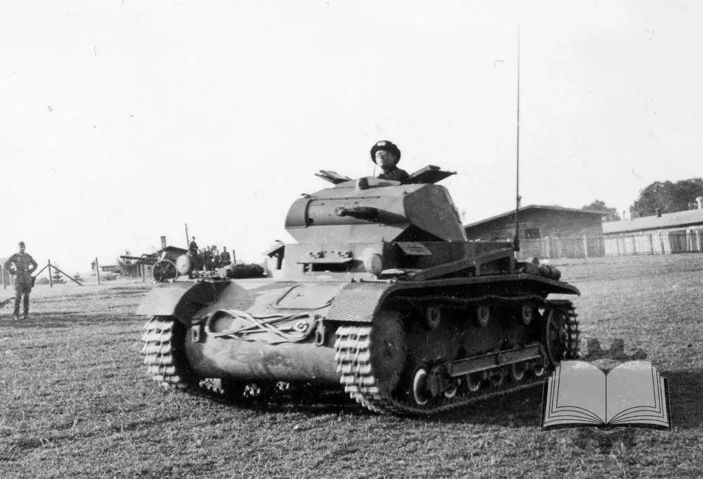 Pz.Kpfw.II Ausf.a / 3 адрозніваўся наяўнасцю мацавання троса на лбе корпуса. Па факце далей частка больш ранніх машын таксама атрымала гэта мацаванне