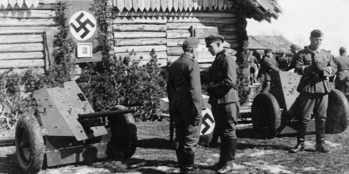 Var staða í Wehrmacht, svo stjórnmálamaður í Red Army?