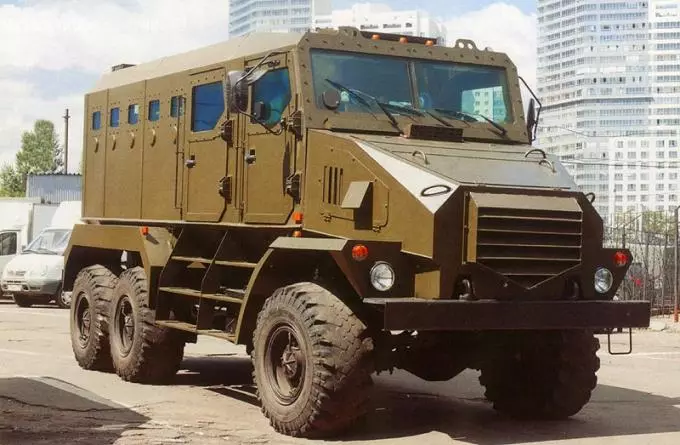 経験豊富な高校生車「Feder-M」。ロシア