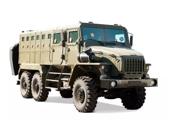 経験豊富な高校生車「Feder-M」。ロシア