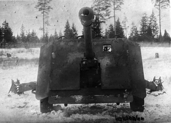 Prófað í Sovétríkjunum. Ordnance fljótur-hleypa 17-pounder (OQF 17-PDR) mk.i