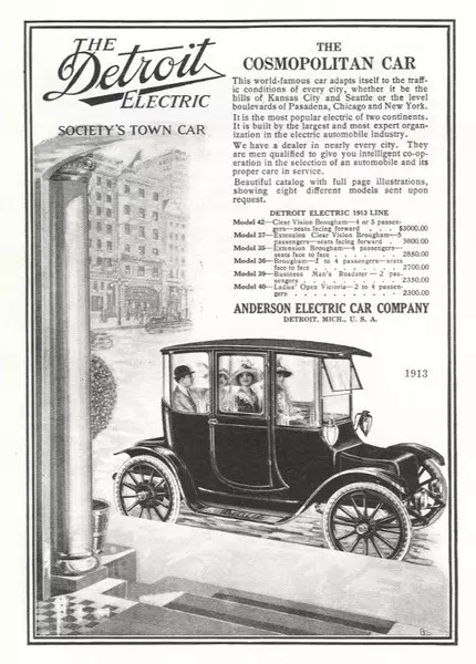 Kereta dengan motor elektrik 100 tahun yang lalu. Zoom-zumm bukan broum broum