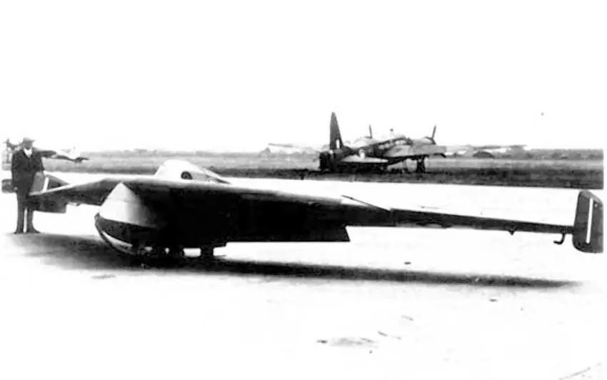 Experimental glider SLINGSBY-BAYNES BAT