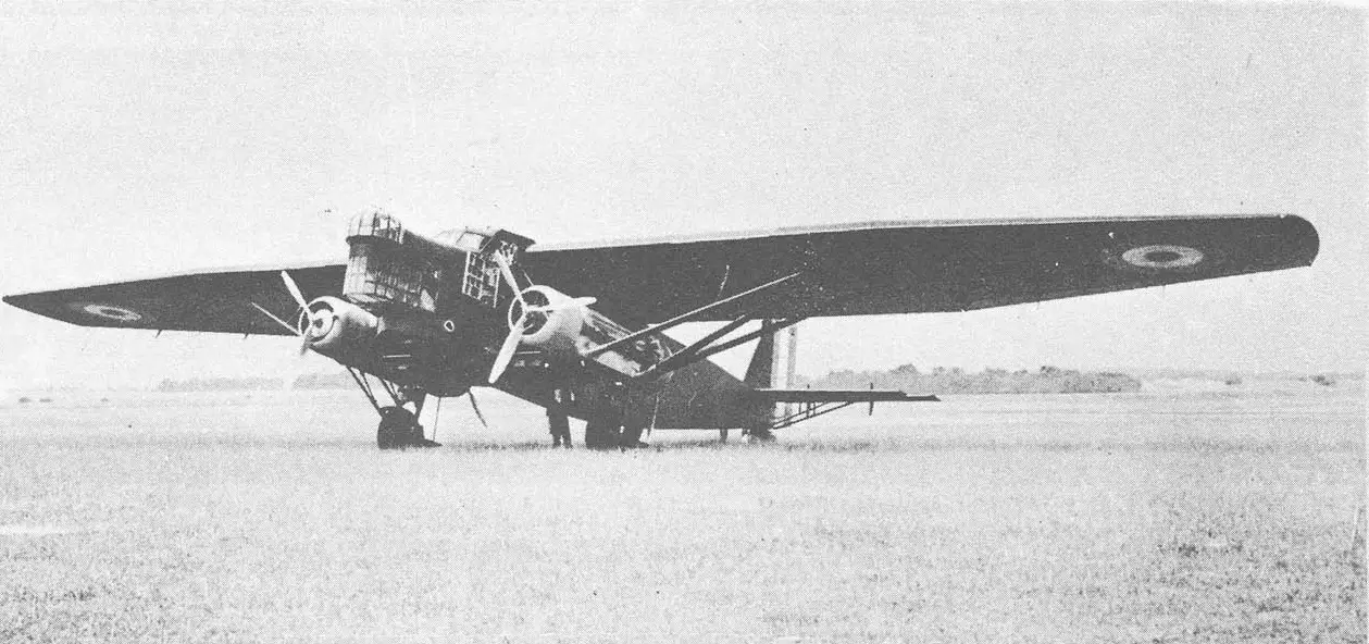 Bomber Straitéiseach na Fraince i 1940. FARMAN 220-221-222.