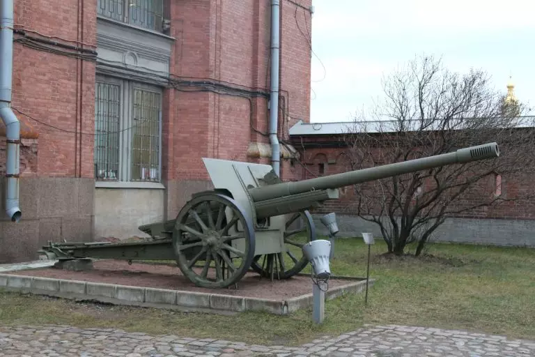 107 mm zbraň