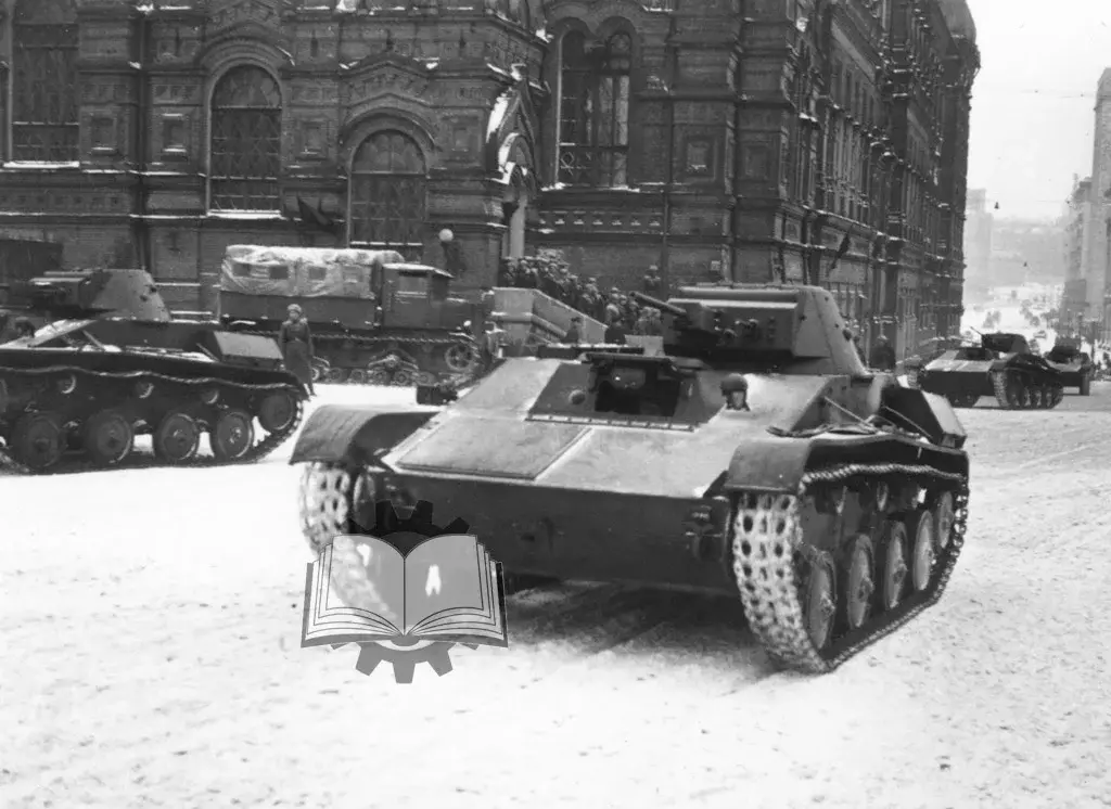 Yuri Pasholok. Tanques de Gorky con torres de Podolsk