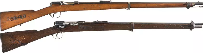 Puška murat. Z nad 11 mm zdrojového modelu Arr. 13 (1880), pod 8 mm nákupní čtvrti. 22 (1889)
