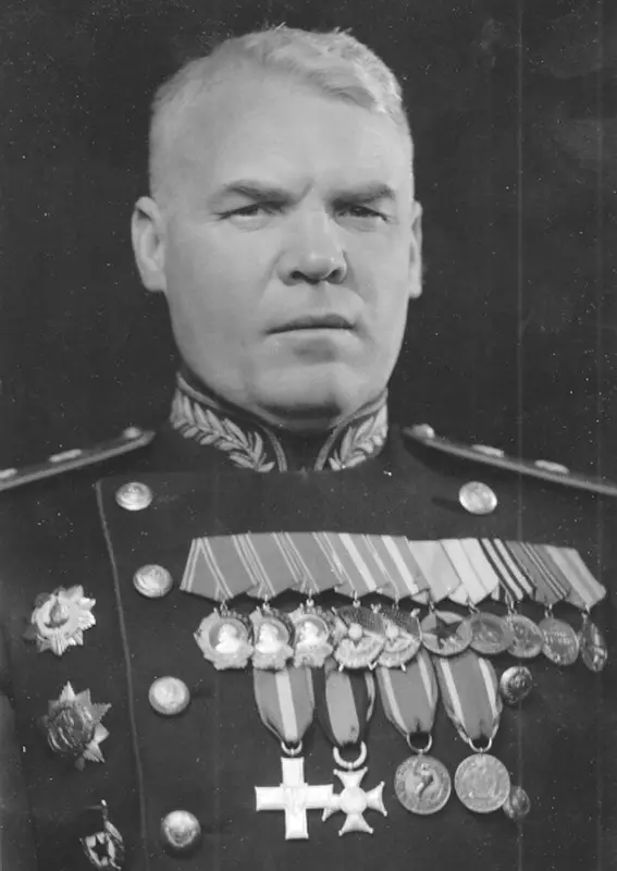 Ģenerālis Aleksejs Mihailovičs Pronins, loceklis Militārās padomes 8. apsardzes armijas Berlīnes operācijas laikā. wikimedia.org.