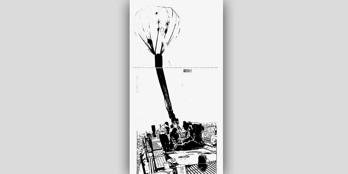 Einen Ballon aus dem U-Boot in den 50er Jahren ausführen