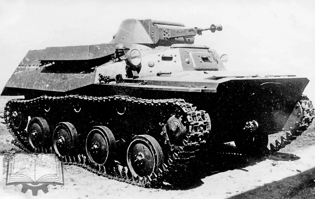 تانک اطلاعات T-40 انتشار 1941. او به عنوان پایه T-30 خدمت کرده است. با این حال، بخشی از T-30 تقریبا متفاوت نیست