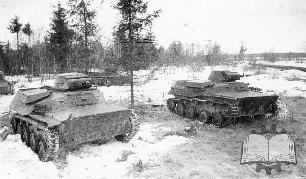 T-30 med fortykkede tilfælde, men også med DSHK. Sådan frigivet et sted fra slutningen af ​​september til oktober 1941
