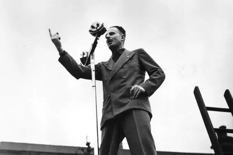 Pidato dening Oswald Mosley sadurunge kerja Birmingham