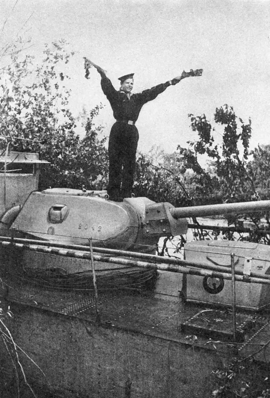 22an de junio 1941. Laŭ la ĉartoj kaj ordonoj. La landlima batalo de la okcidenta fronto. Daŭrigo.
