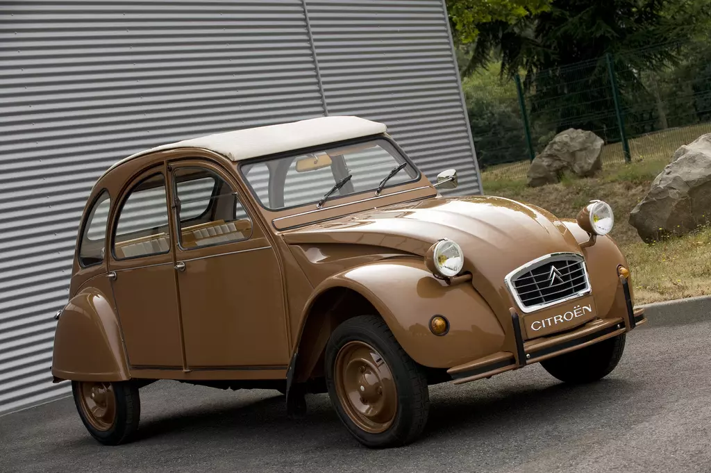 Sekta ya Auto ya Georgia katika MGK (Citroen Plant)