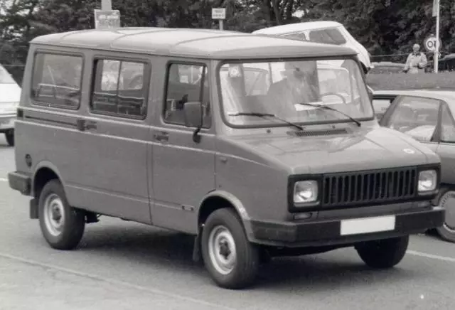 Karos-Sakarrtvelo in njena podružnica za proizvodnjo minibusov Prometheus v MGK