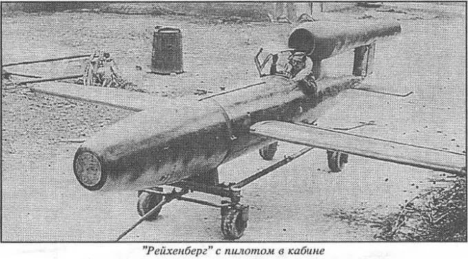 Sperta ŝoko-aviadiloj Fi103 Reichenberg. Germanio