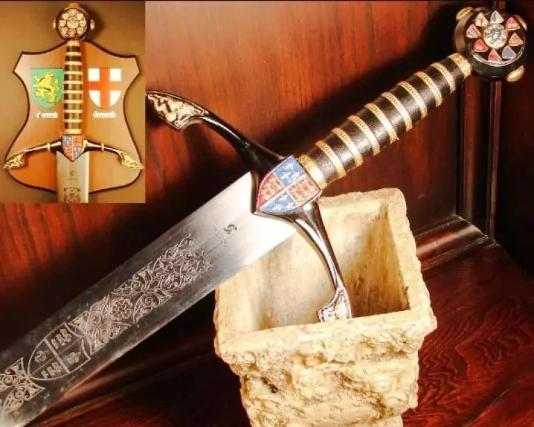 Pedang tina Hideung Pangeran (Replica)