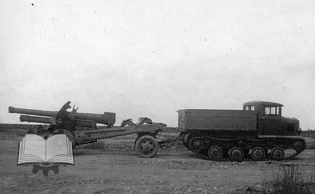 Mēģināja turpināt to no 152 mm Gaubitsa M-10. Automašīna tika uzsildīta, bet vilka, bet degvielas patēriņš ciematā bija 113 litri uz 100 kilometriem. Zis-22m, viņš sasniedza 147 litrus, un Zis-36 - 129 litri