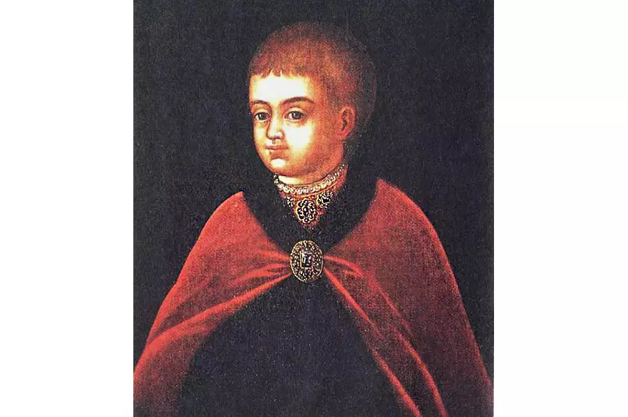 Portrait d'un jeune Peter I. malheureux. capuche XVIIe siècle (Source - www. Ru.wikipedia.org)