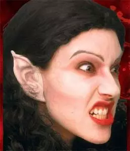 Vampire dan elf adalah rupa yang sama?